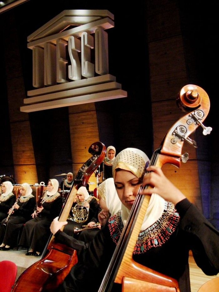 Unique Orchestra Entirely Composed Of Blind Female Musicians - CMUSE