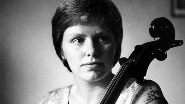 15 Most Inspiring Jacqueline du Pré Quotes - CMUSE