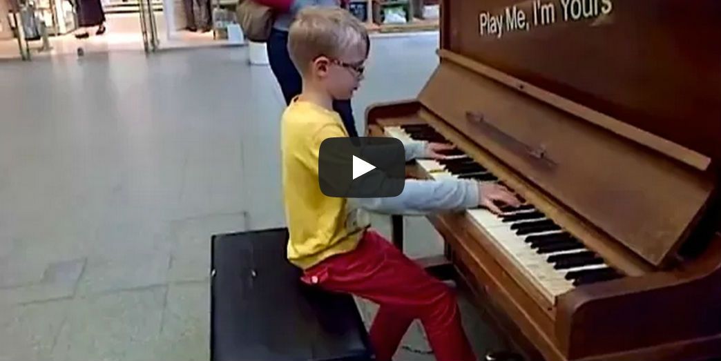 Piano Prodigy Plays Chopin With No Training