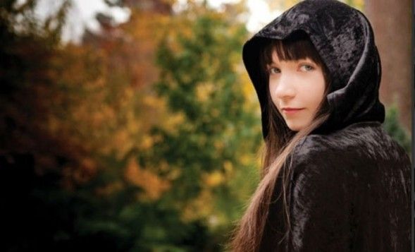 Interview with Siobhan Owen, Welsh born Australian Singer & Harpist