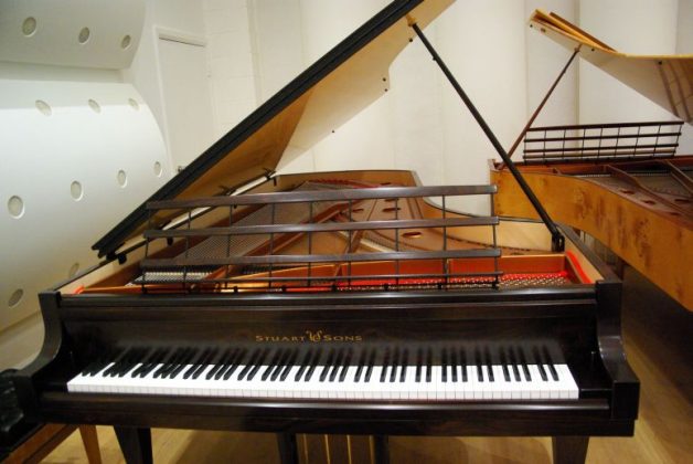 Who Invented the Piano and the Piano History - CMUSE