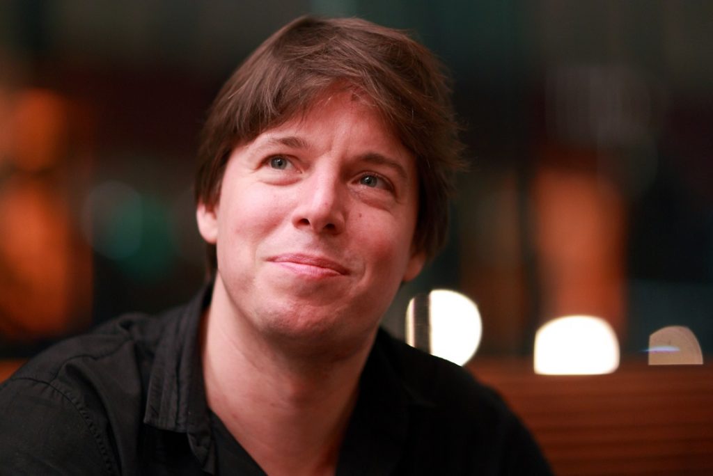 Joshua Bell Biography - Facts, Family, Childhood & Achievements - CMUSE