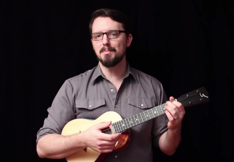 10 Famous Ukulele Players You Should Know - Great Ukulelists - CMUSE