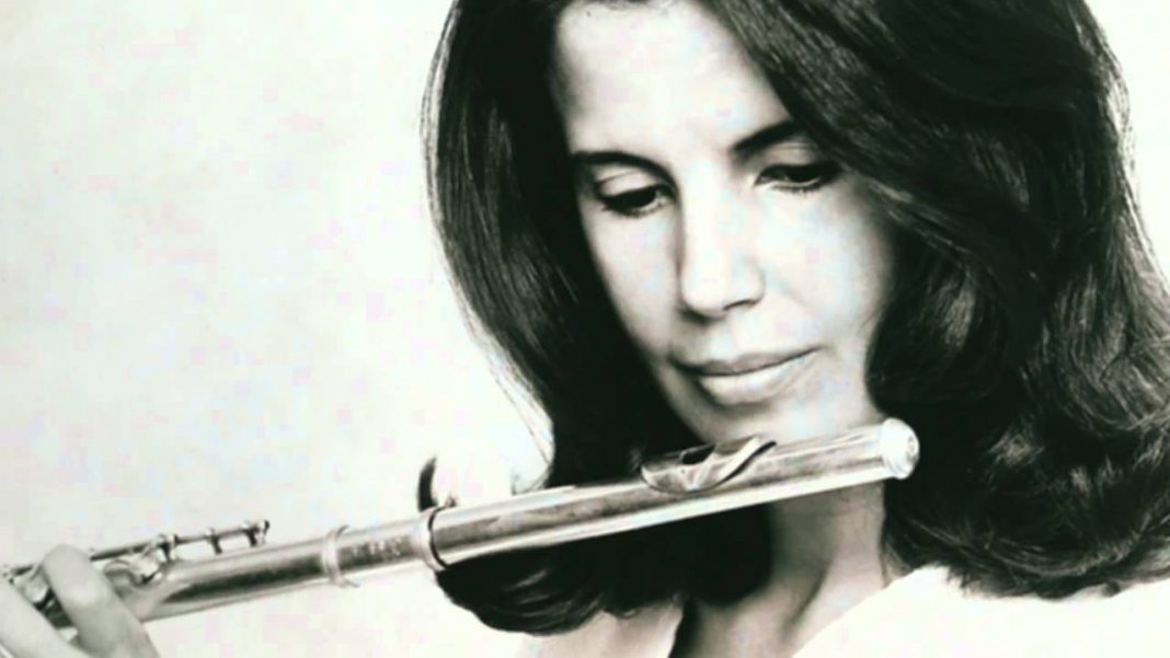 10 Famous Flutists You Should Know - Great Flute Players - CMUSE