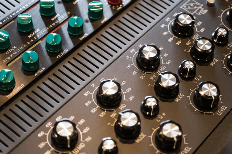 Comparing Slate Digital and Waves: What Makes Them Different? - CMUSE