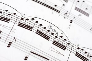 The Differences Between Diminuendo and Decrescendo - CMUSE