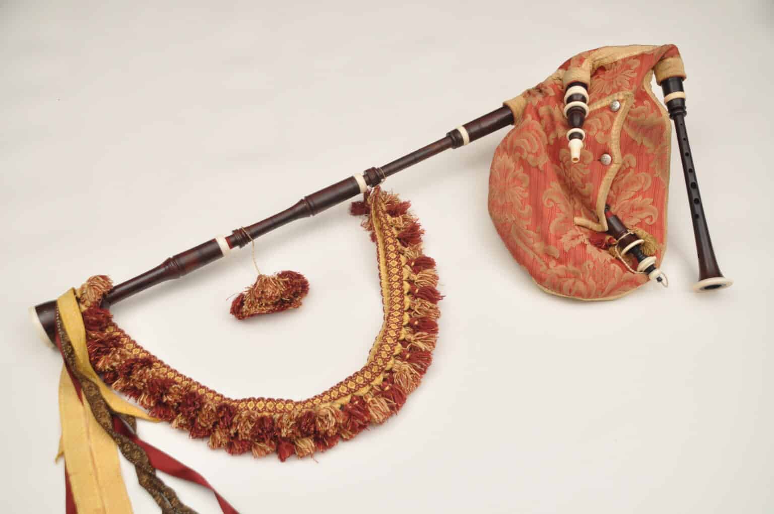 What Are The Different Types of Spanish Music? - CMUSE