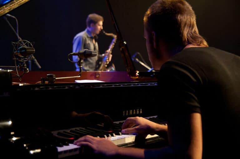 What Instruments Are Used To Play Jazz? - CMUSE