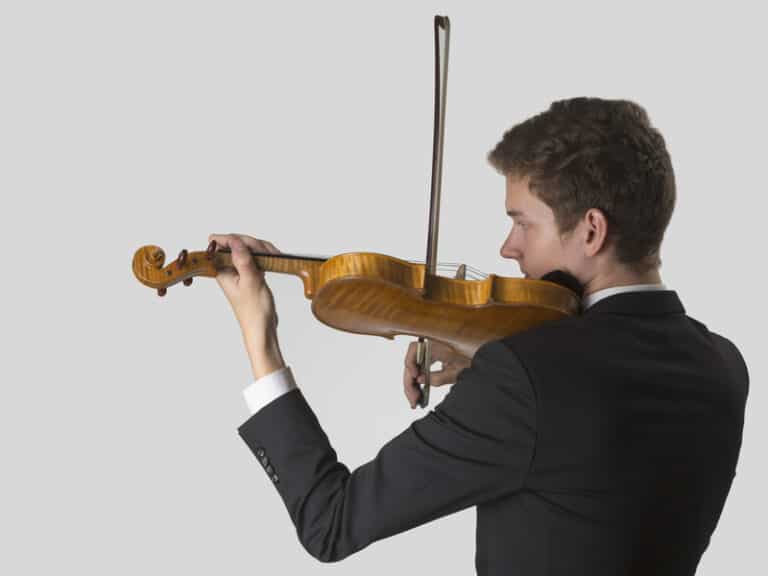 How To Position The Violin Properly - CMUSE